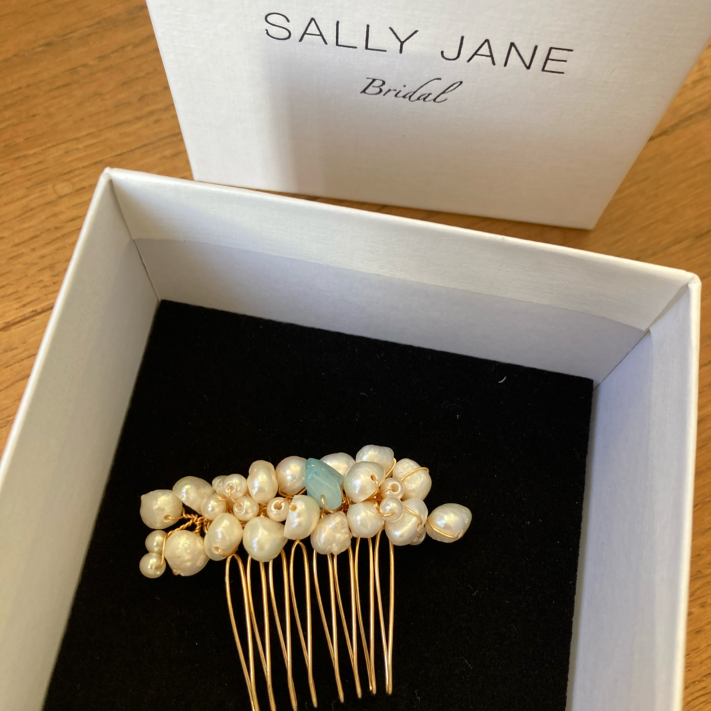 Jill Hair Comb Gold - Parel Haaraccessoire van SallyJaneBridal